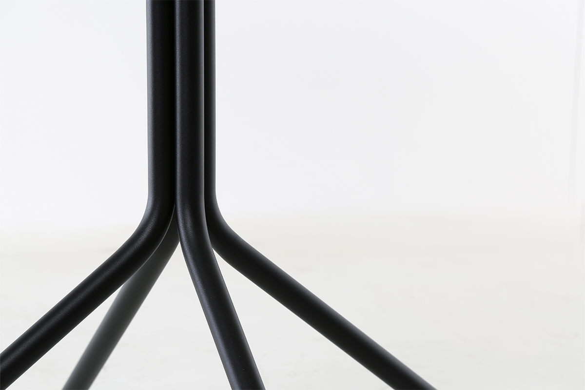 Font Canteen, Breakout & Office Table | Tables | Frovi