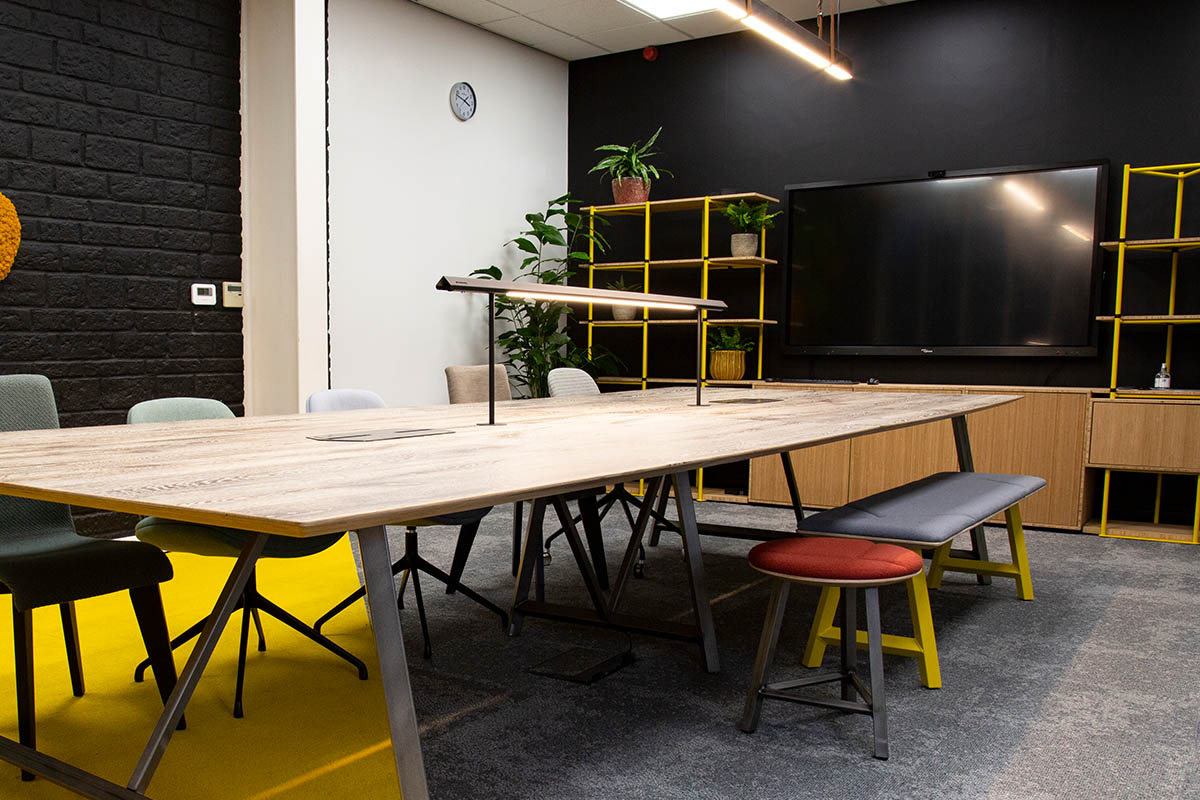 Task Desk Light | Lighting & Power Outlets | Frovi