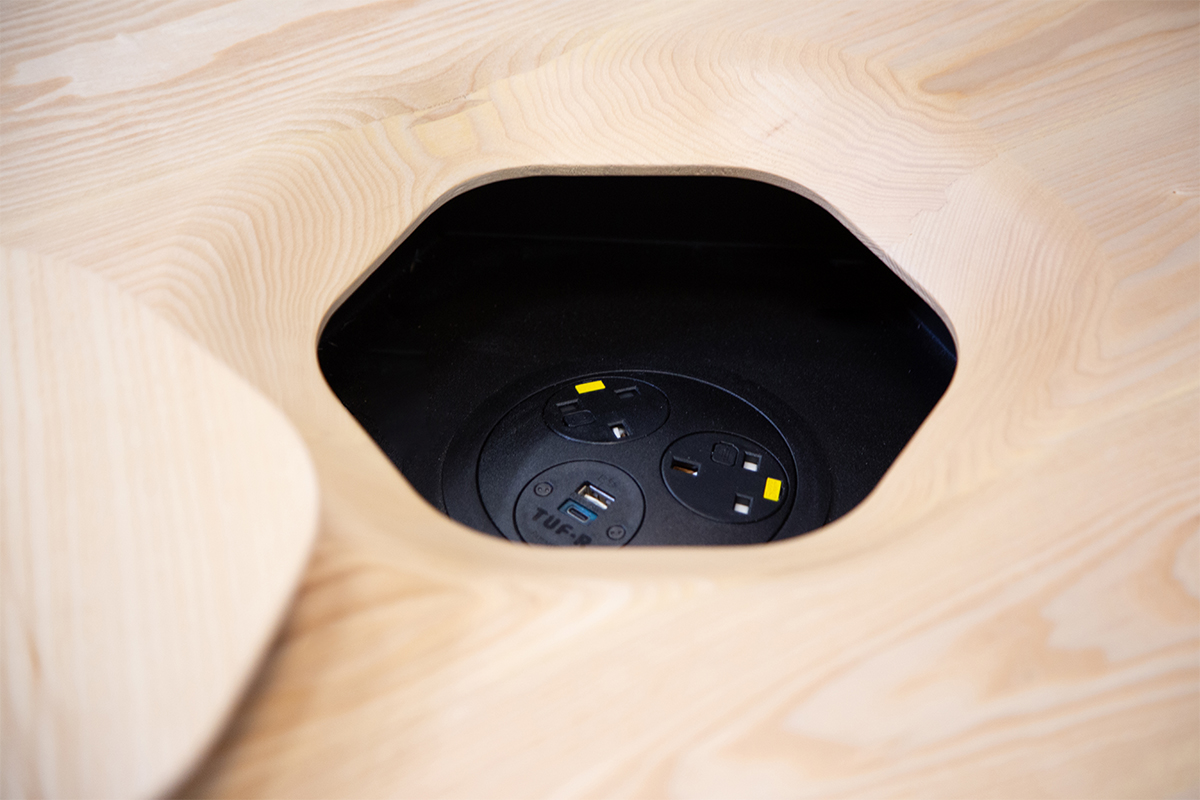 Isle Ash Table | Collaboration Tables | Frovi