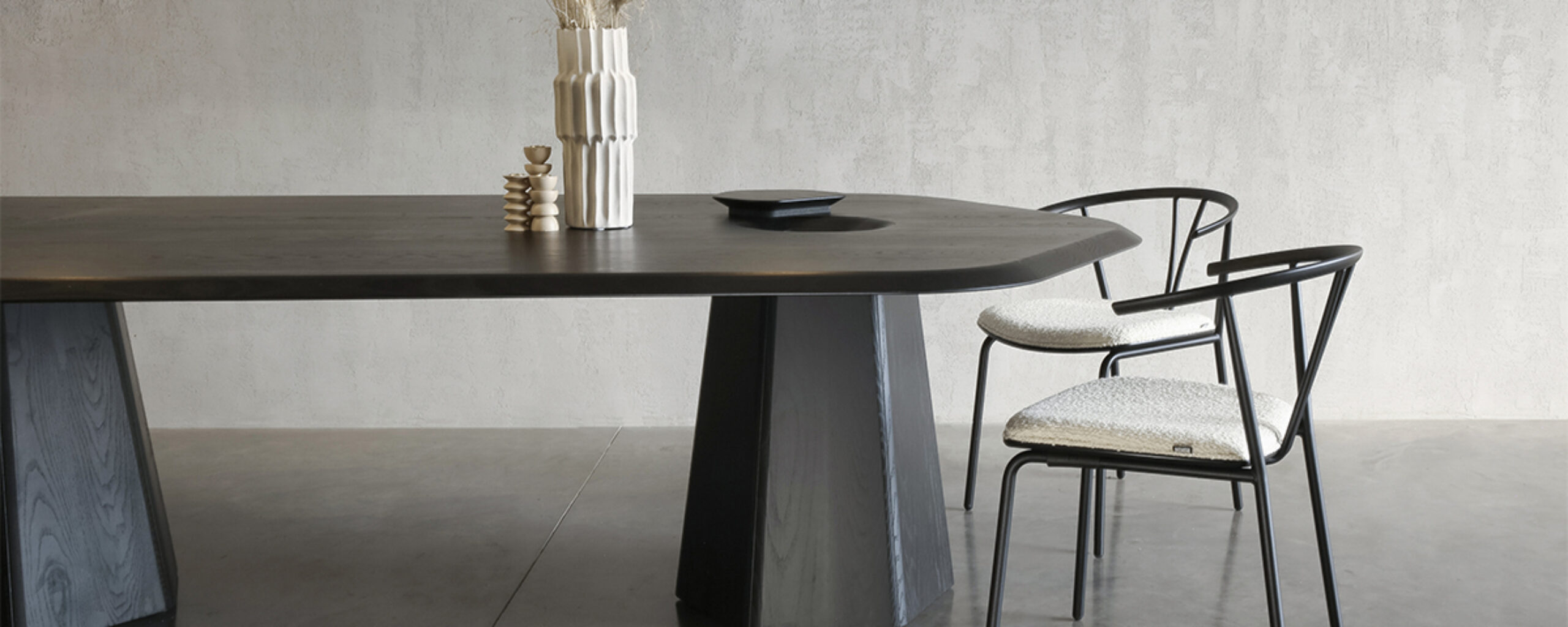 Isle Ash Table | Collaboration Tables | Frovi