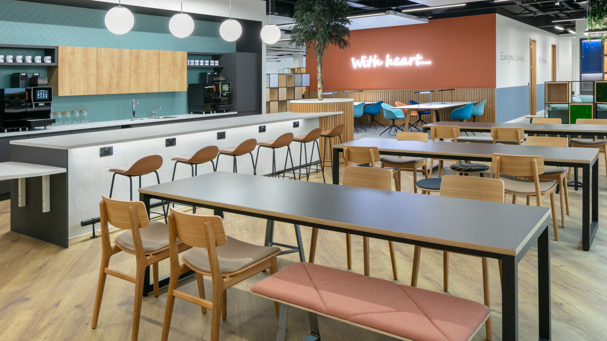 Allianz - TSK | Office Furniture Projects | Frovi