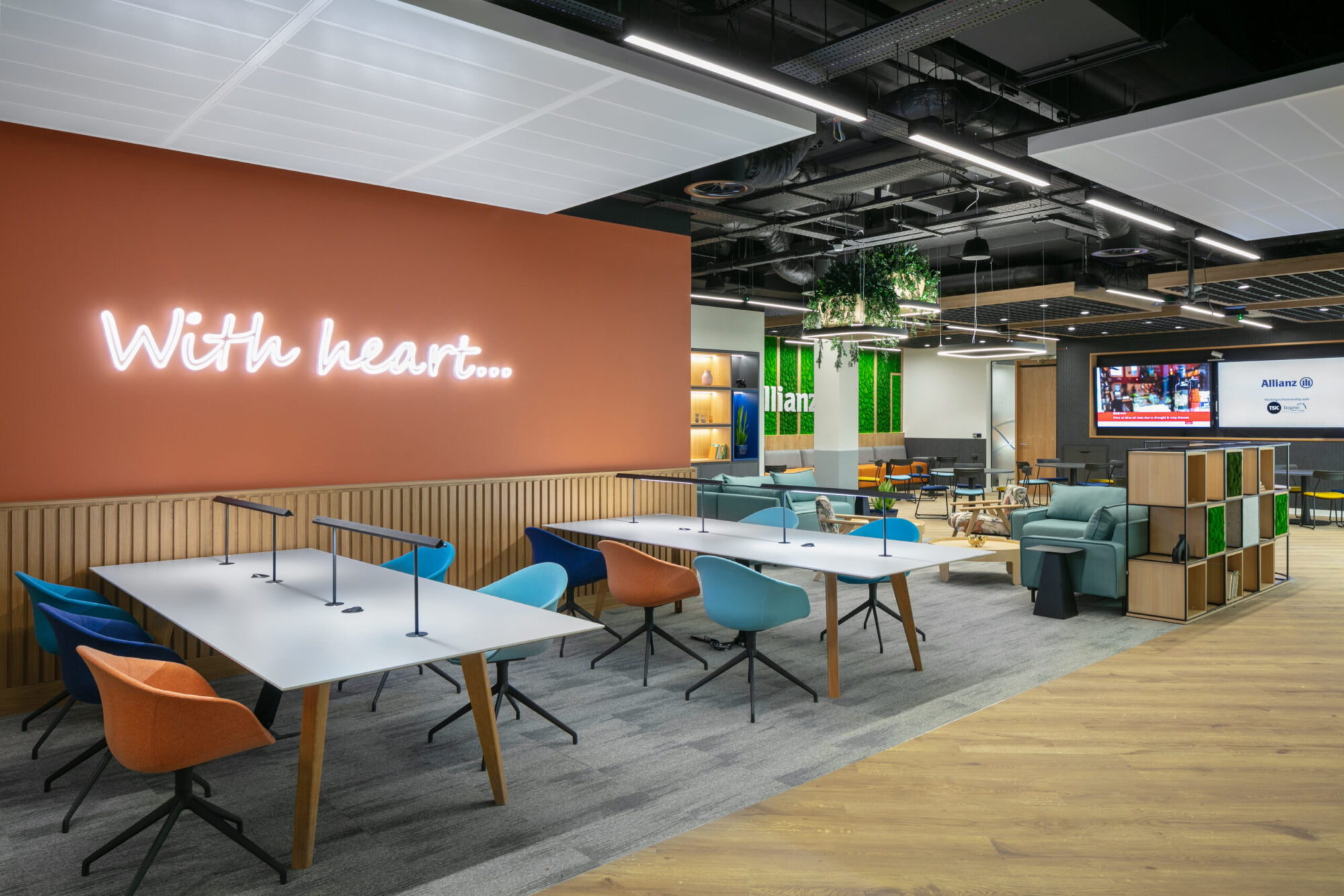 Allianz - TSK | Office Furniture Projects | Frovi