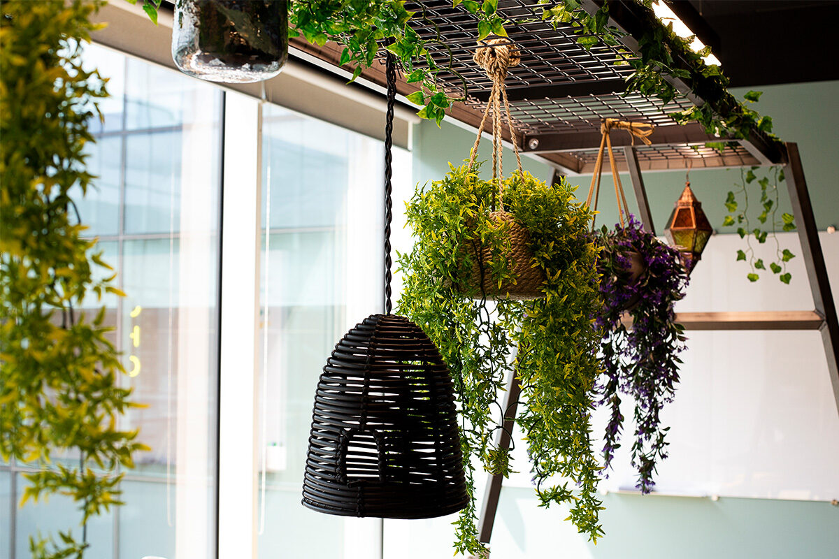 Relic Cloud | Resimercial Table for collaboration