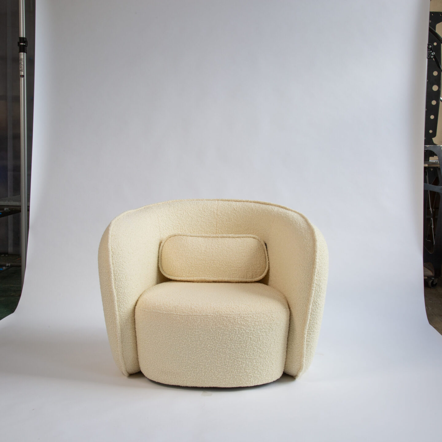 Puffa Office Armchair | Soft Seating | Frovi