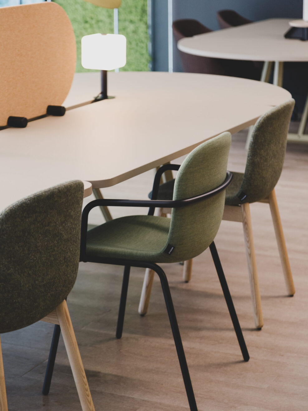 Relic Social Worktable | Collaboration Tables | Frovi