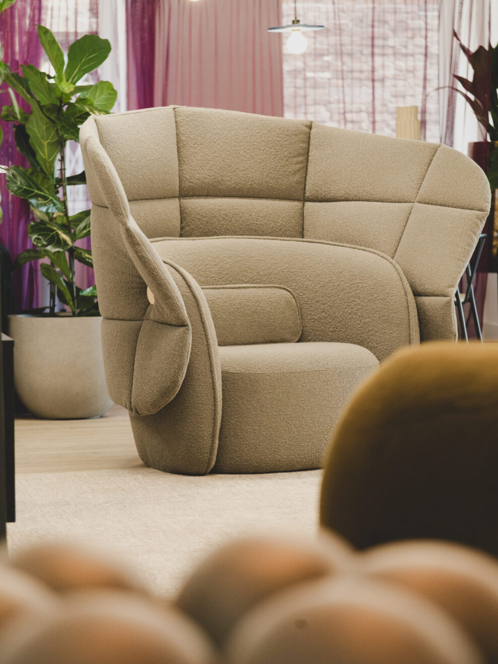 Puffa Office Armchair | Soft Seating | Frovi