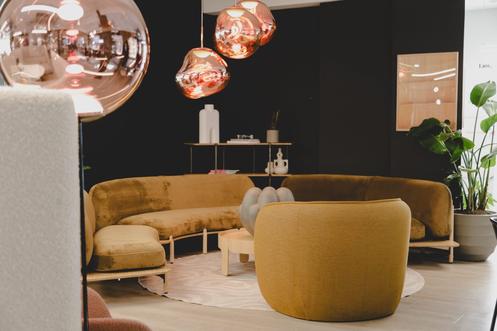 Designers Of Distinctive Commercial Furniture | Frovi