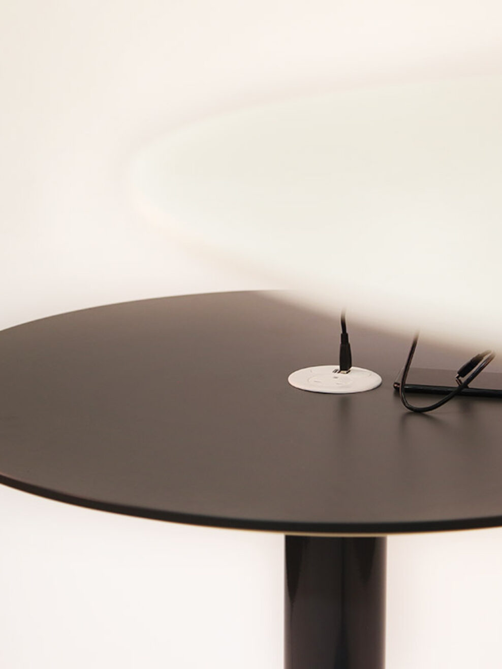 Mono Giant Table | Meeting Tables