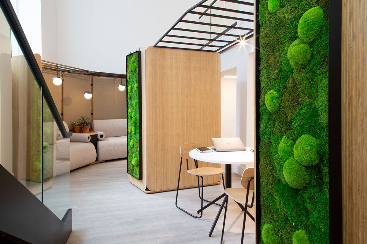 Frovi - Designers of distinctive furniture.