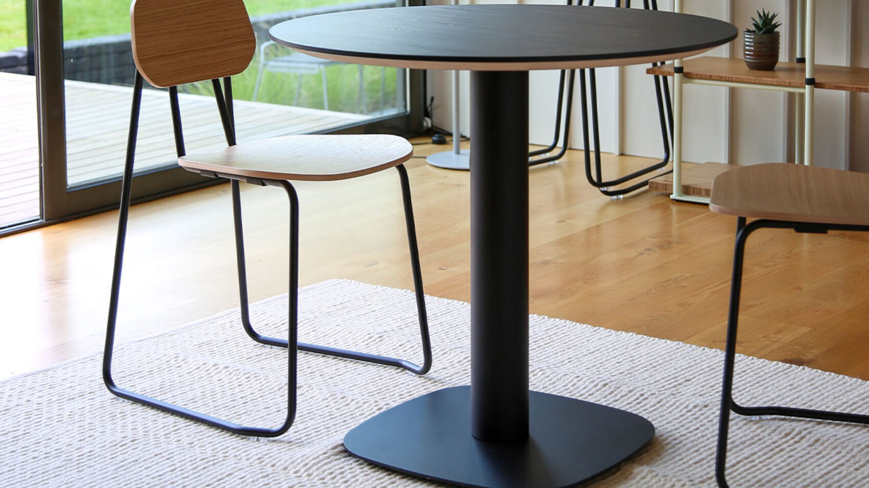 Mono Table | Meeting Tables | Poseur Tables